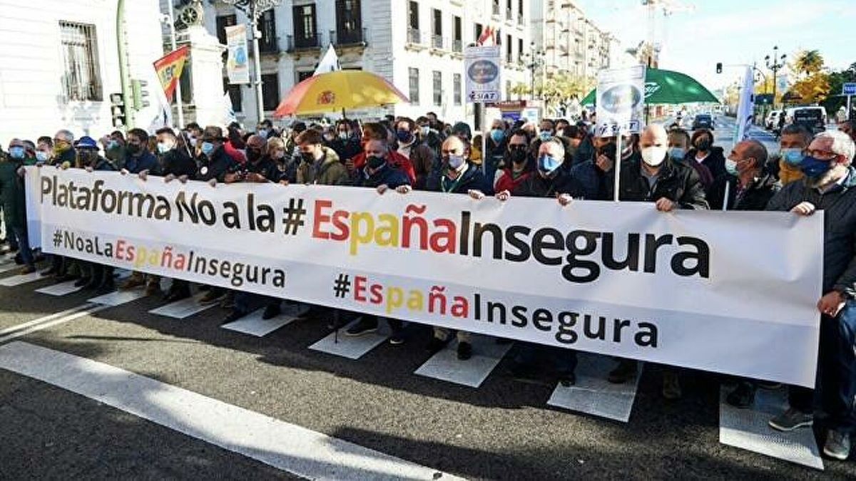 Policial Protesta en España – Diario Angamos Online
